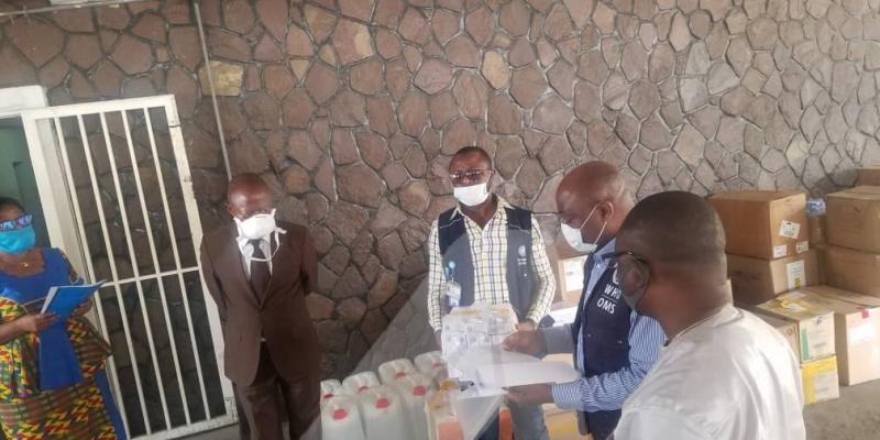 Covid-19 en RDC : l’OMS dote le laboratoire vétérinaire de Kinshasa des ...