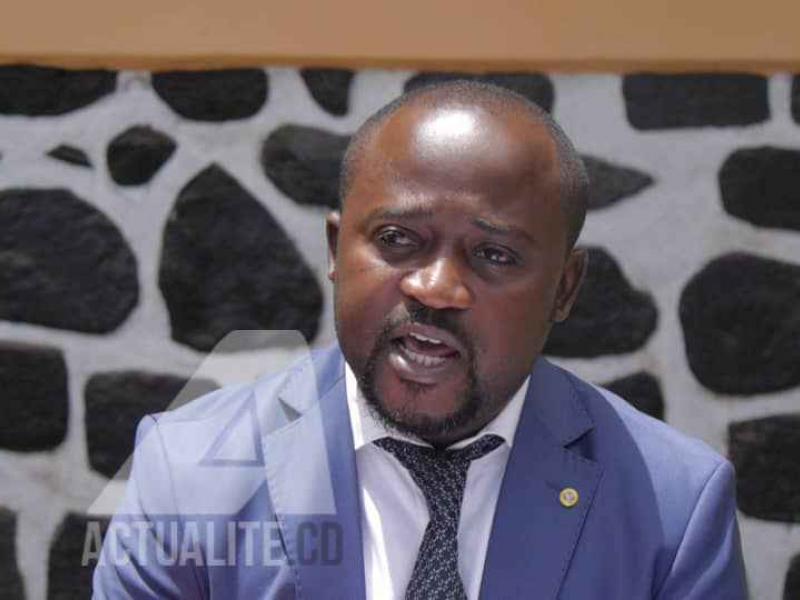 Sud-Kivu: le rapporteur de l'Assemblée accuse le gouverneur Ngwabidje ... Sud-Kivu: le rapporteur de l'Assemblée accuse le gouverneur Ngwabidje ...