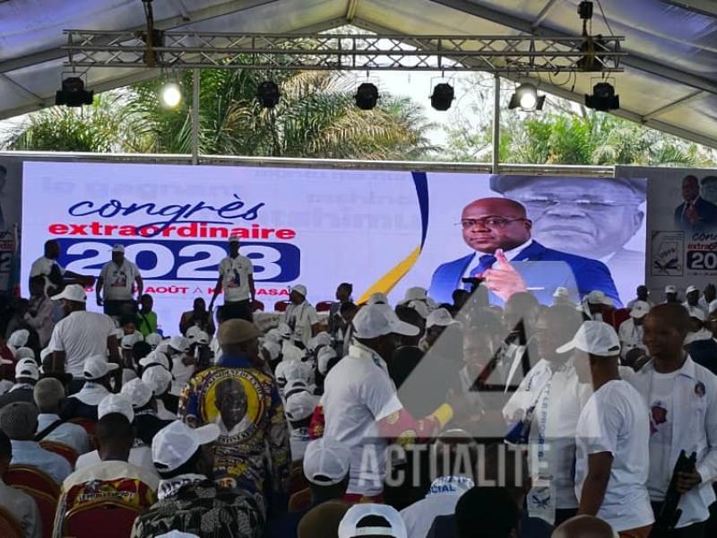 Félix Tshisekedi dépose sa candidature à la présidentielle samedi ... Félix Tshisekedi dépose sa candidature à la présidentielle samedi ...