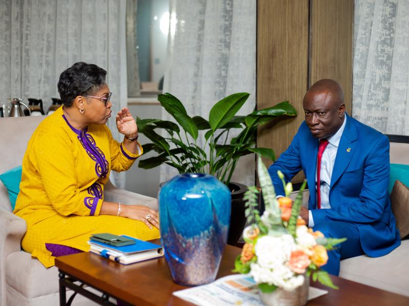 RDC : Rencontre entre la Première Ministre Suminwa et l'informateur ... RDC : Rencontre entre la Première Ministre Suminwa et l'informateur ...