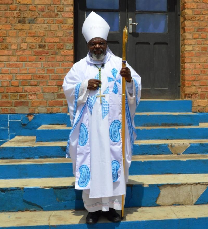 [Eglise] - RDC : Mgr Ernest Ngboko Ngombe, le successeur du cardinal ...