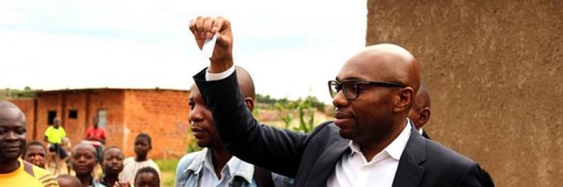 Coronavirus: ambassadeur itinérant de Tshisekedi, Dany Banza fait don ...