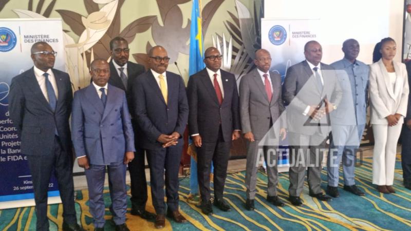 RDC : Le gouvernement fait signer des contrats de performance aux ...