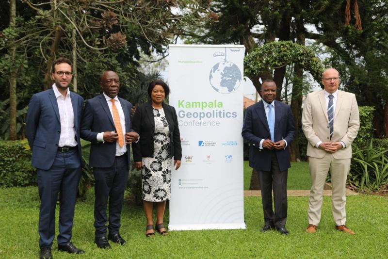 Ouganda : Signature du protocole d’accord pour les Géopolitiques de ... Ouganda : Signature du protocole d’accord pour les Géopolitiques de ...