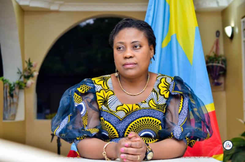 Haut-Katanga : Mi-Hélène Mbelu sensibilise les femmes de l'UDPS ... Haut-Katanga : Mi-Hélène Mbelu sensibilise les femmes de l'UDPS ...
